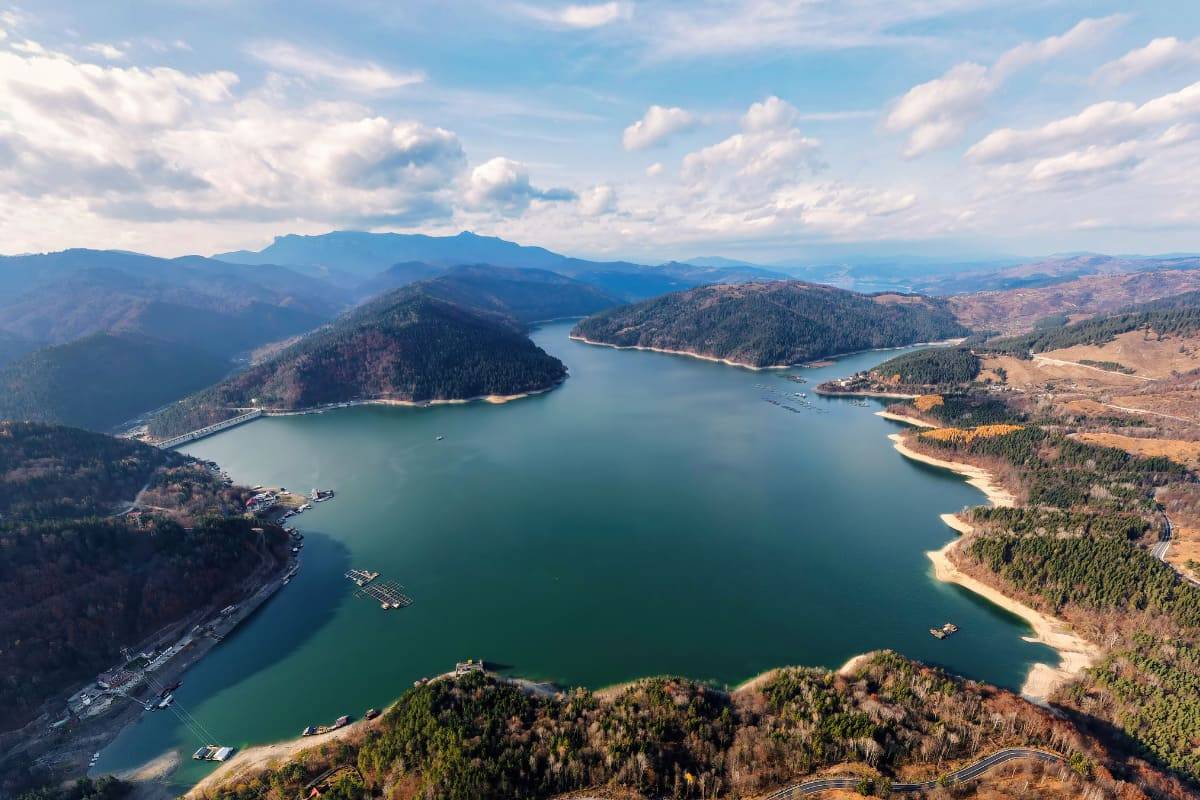 Cheile Bicazului: localizare, atractii si experiente